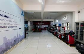 Madhus Garage Equipment